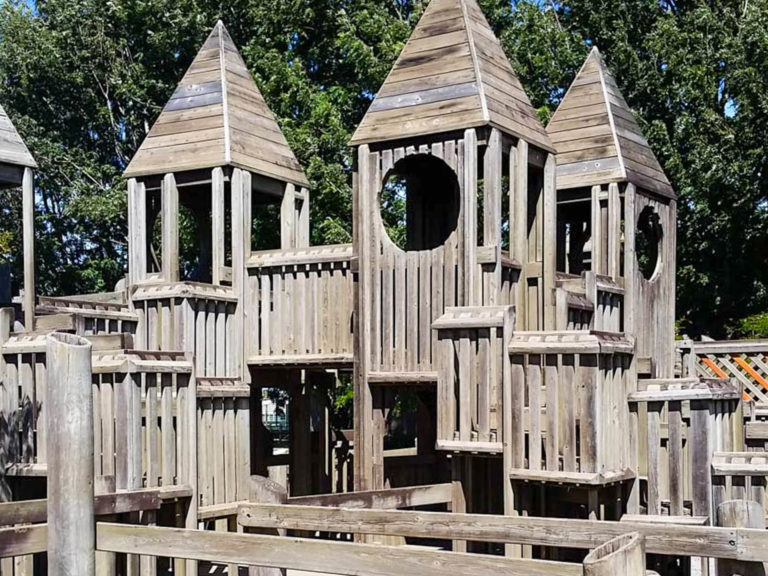 Playgrounds - Paradise in Hawaii